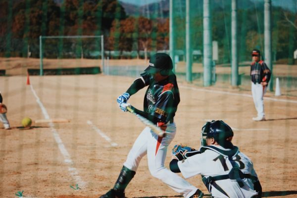 How to Choose the Right Colors for Your Softball Team Jerseys ...